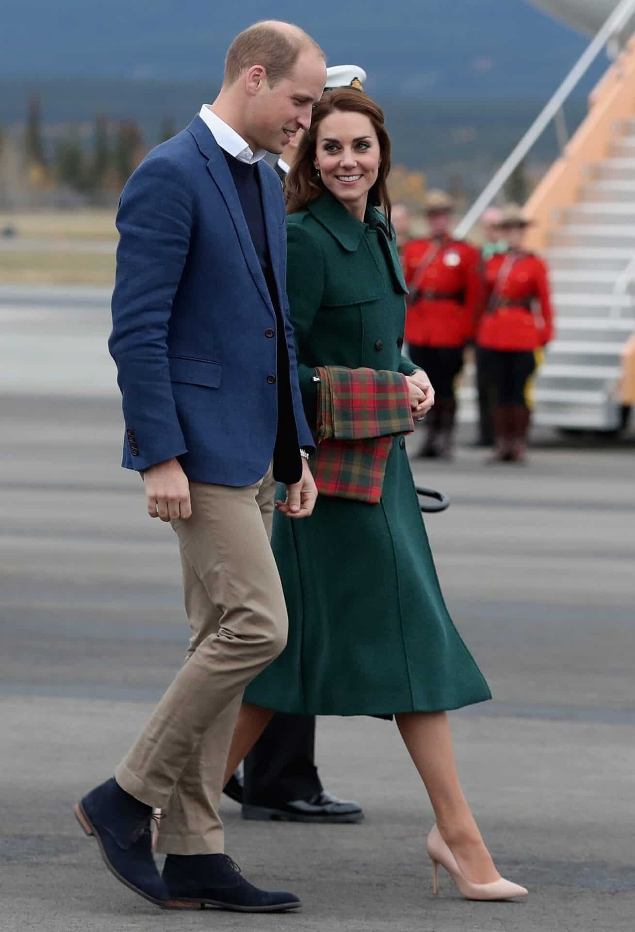 Kate Middleton's 10 Best Scarf Moments - Dress Like A Duchess