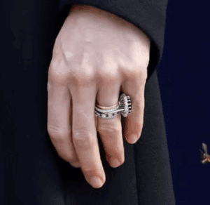 Kate Middleton Adds Another Band to her Wedding Ring Stack - Dress Like ...